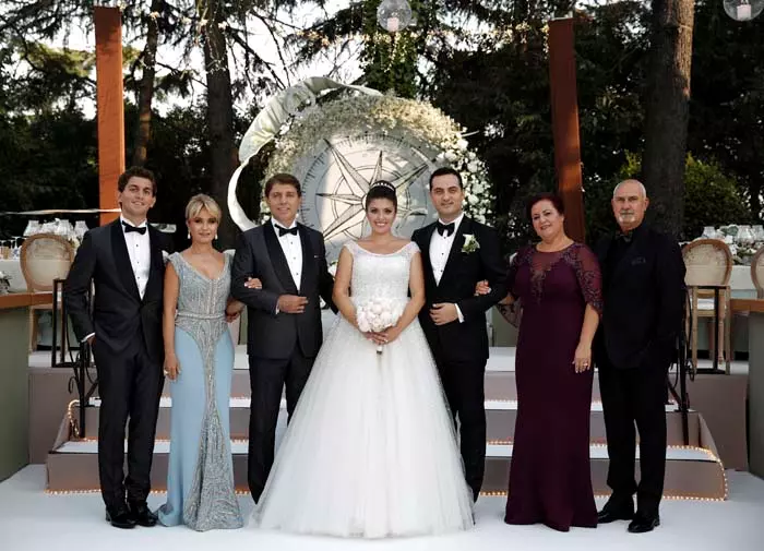 Mustafa Yurttaş'ın Kızı Begüm Yurttaş ile Batuhan Güneş Sessiz Sedasız ...