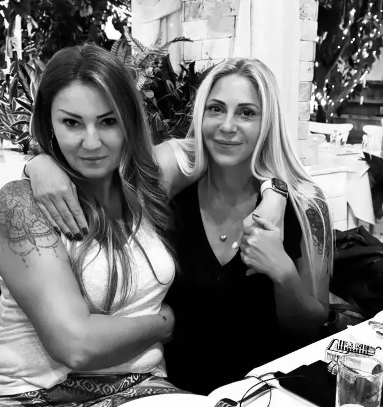 Pınar Altuğ 40 Yıl Sonra Aynı Pozu Verdi | Maxi Magazin