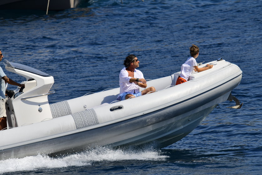İş İnsanı İzzet Antebi Tatil Sezonunu Bodrum'da Açtı | Maxi Magazin