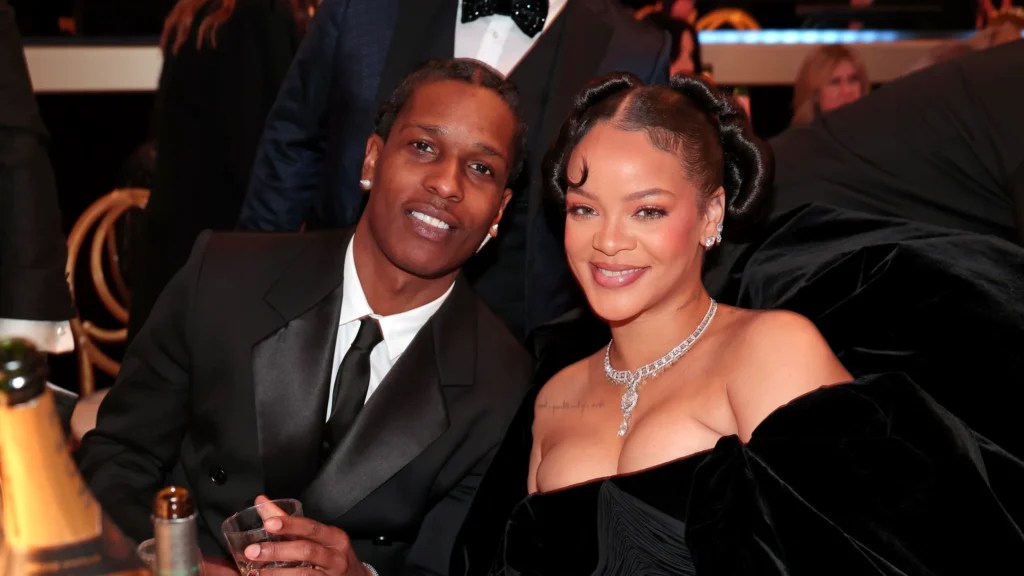 Rihanna, A$AP Rocky ve Çocukları Tatilde Görüntülendi | Maxi Magazin
